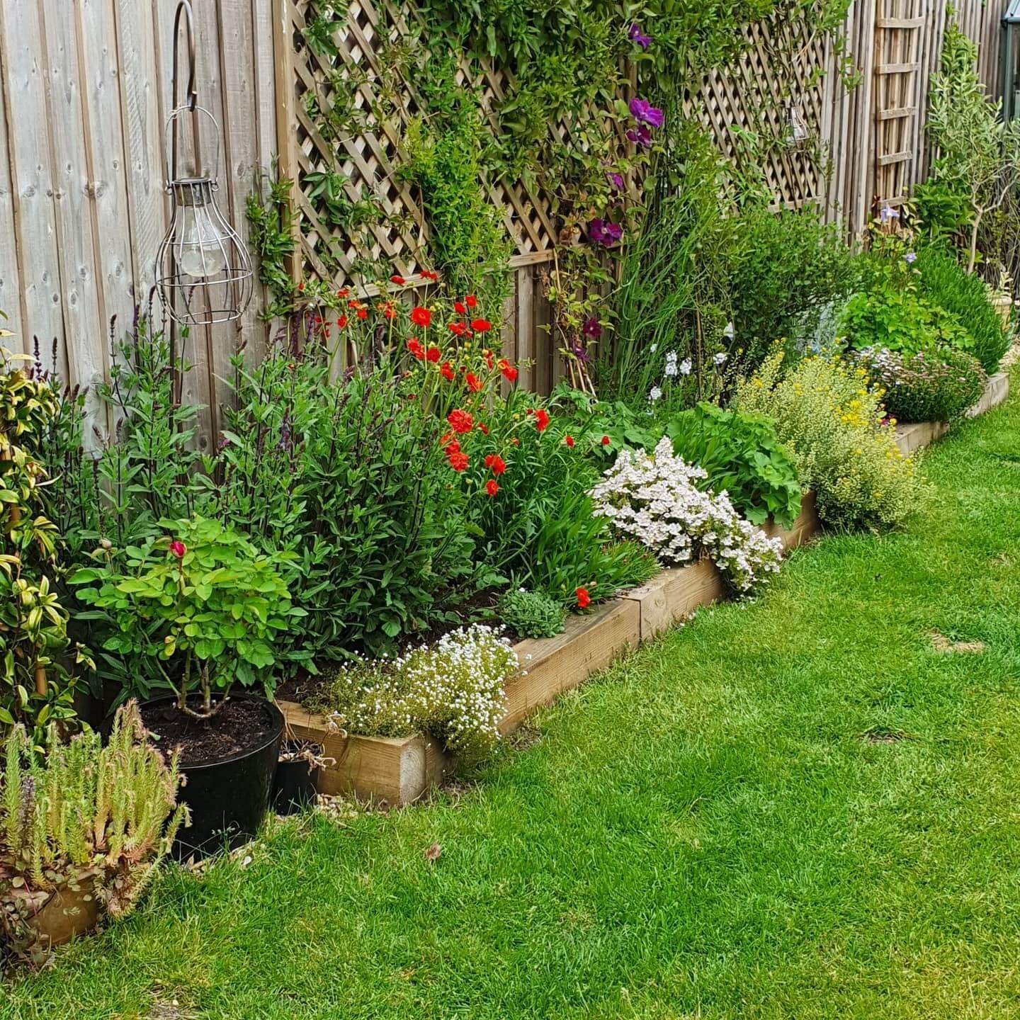 17 Raised Flower Bed Ideas to Elevate Your Garden - Plantparadiso