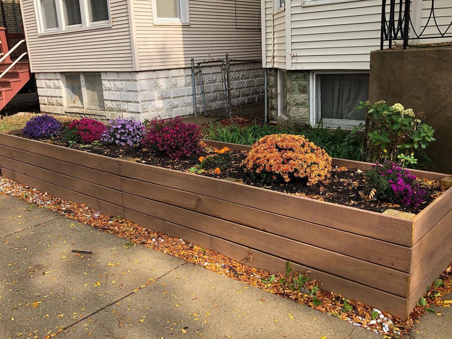 17 Raised Flower Bed Ideas to Elevate Your Garden - Plantparadiso