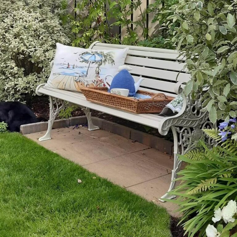 Garden Bench Ideas That Will Instantly Elevate Your Outdoor Space ...