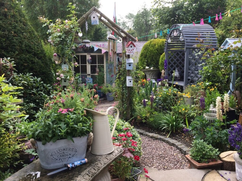 20 Nostalgic Vintage Garden Ideas to Transform Your Outdoor Space